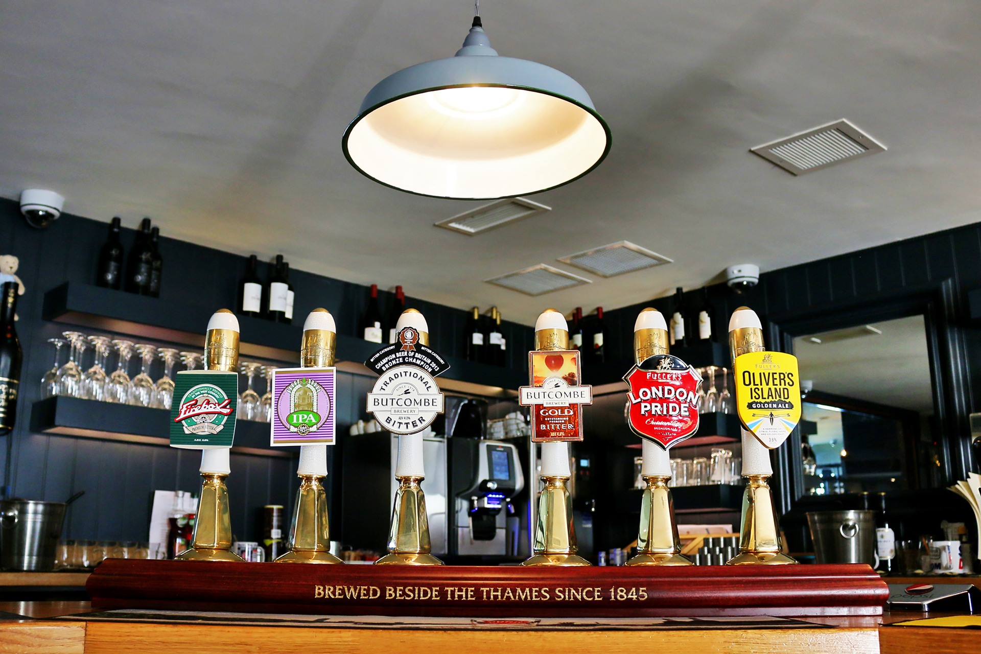 Drink at The Windmill Pub & Restaurant, Portishead